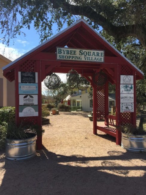 Bybee Square at Round Top offers dining and retail