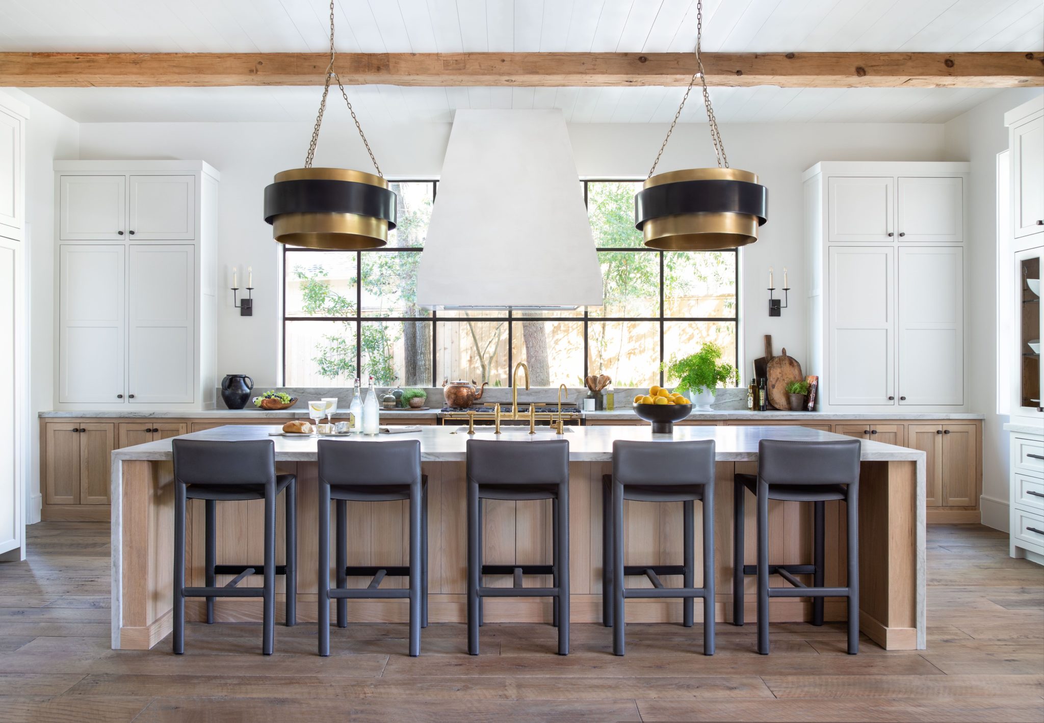 The Secrets of a Prop Stylist — How To Arrange Your New Round Top Finds ...