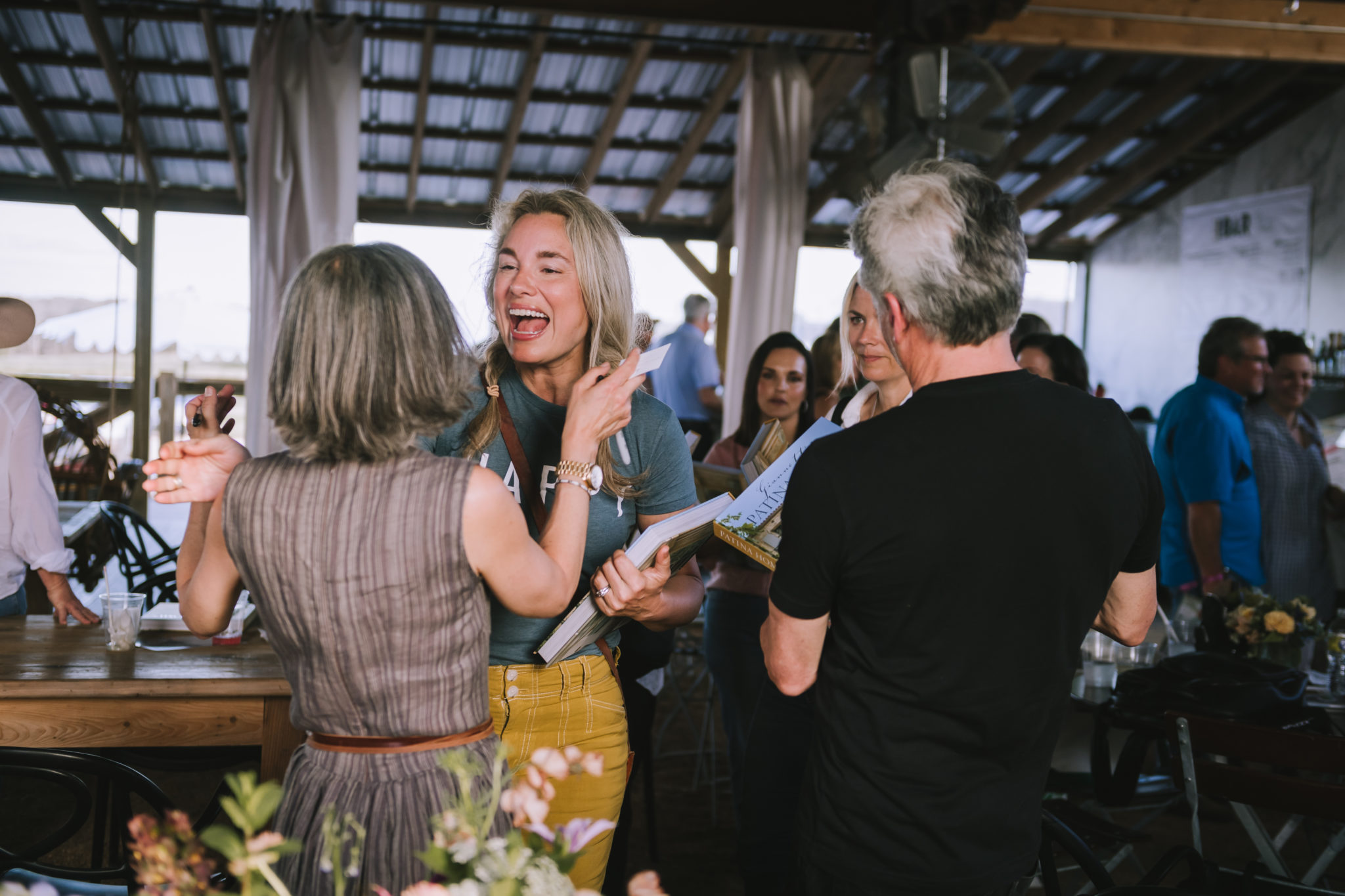 Popular Design Couple Opens Up On Wildfire Evacuation, Big Tennessee ...