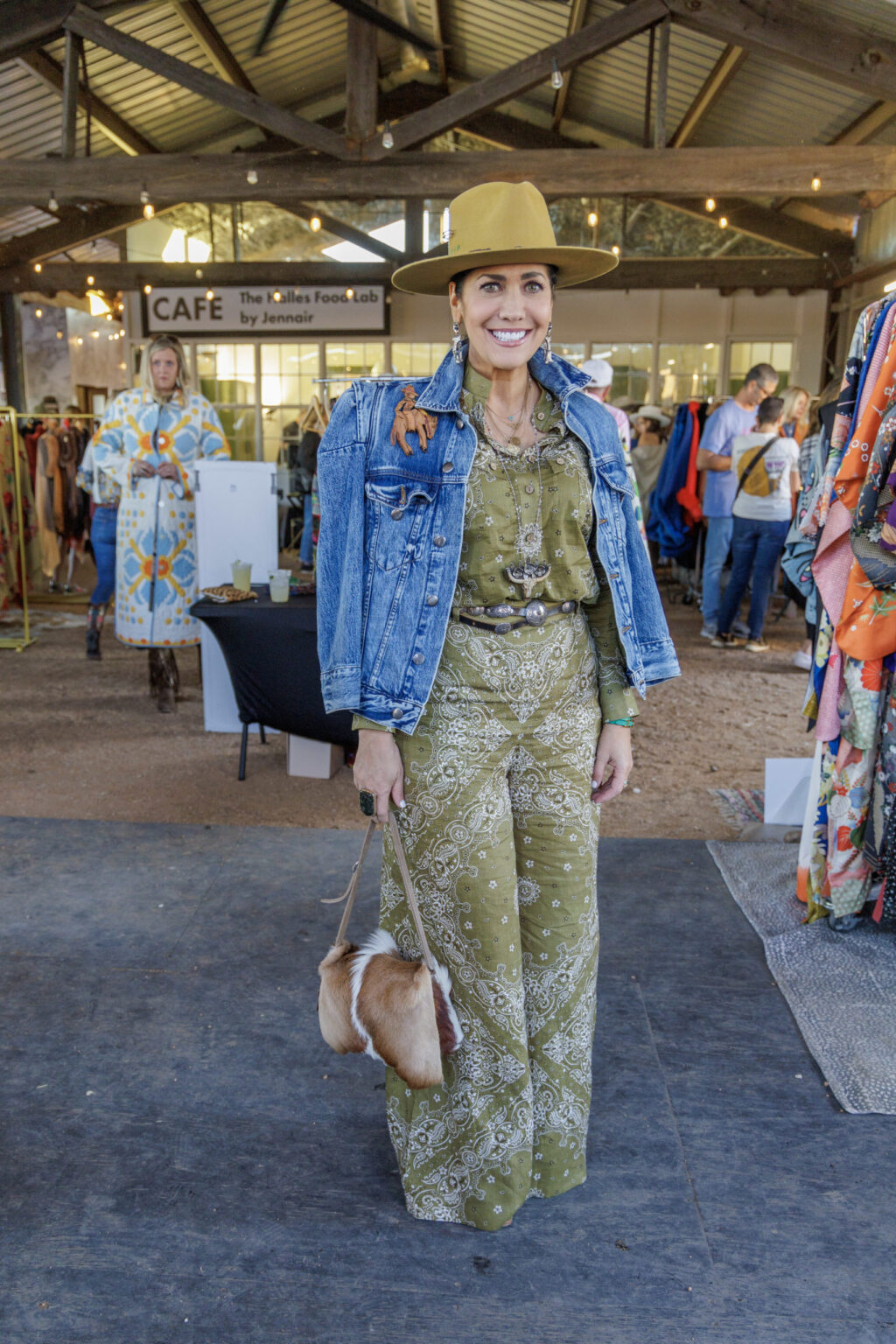 Round Top's Sip & Shop Draws a Crowd of Fashion Devotees for Texas ...