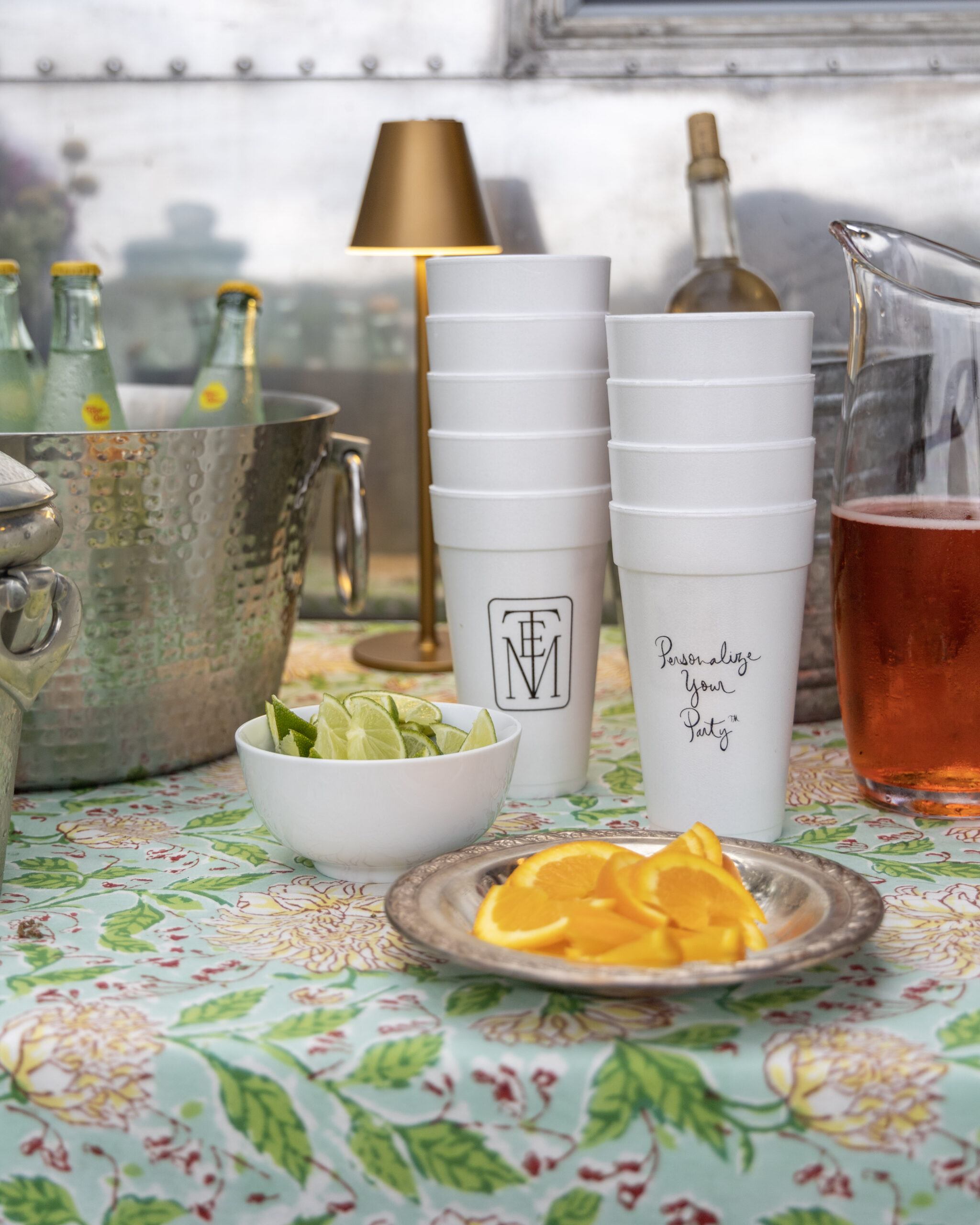 Personalized Party Essentials Gurus Throw Chic Round Top Dinner to ...