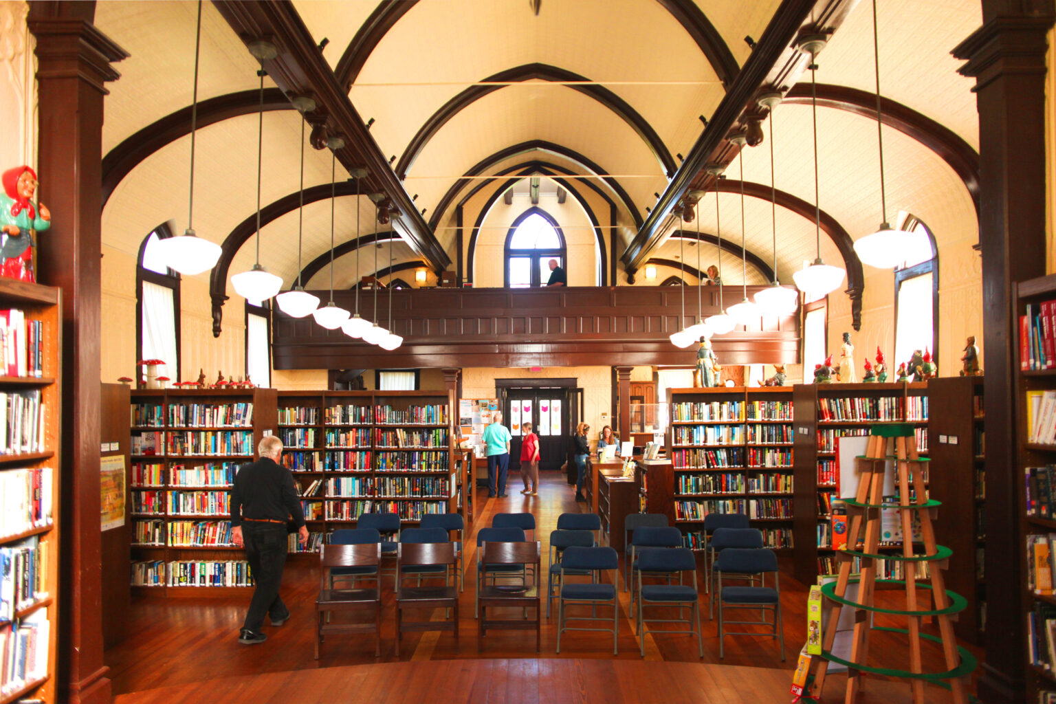 Round Top Family Library Welcomes Its New Leader: Craig Moreau Is a ...