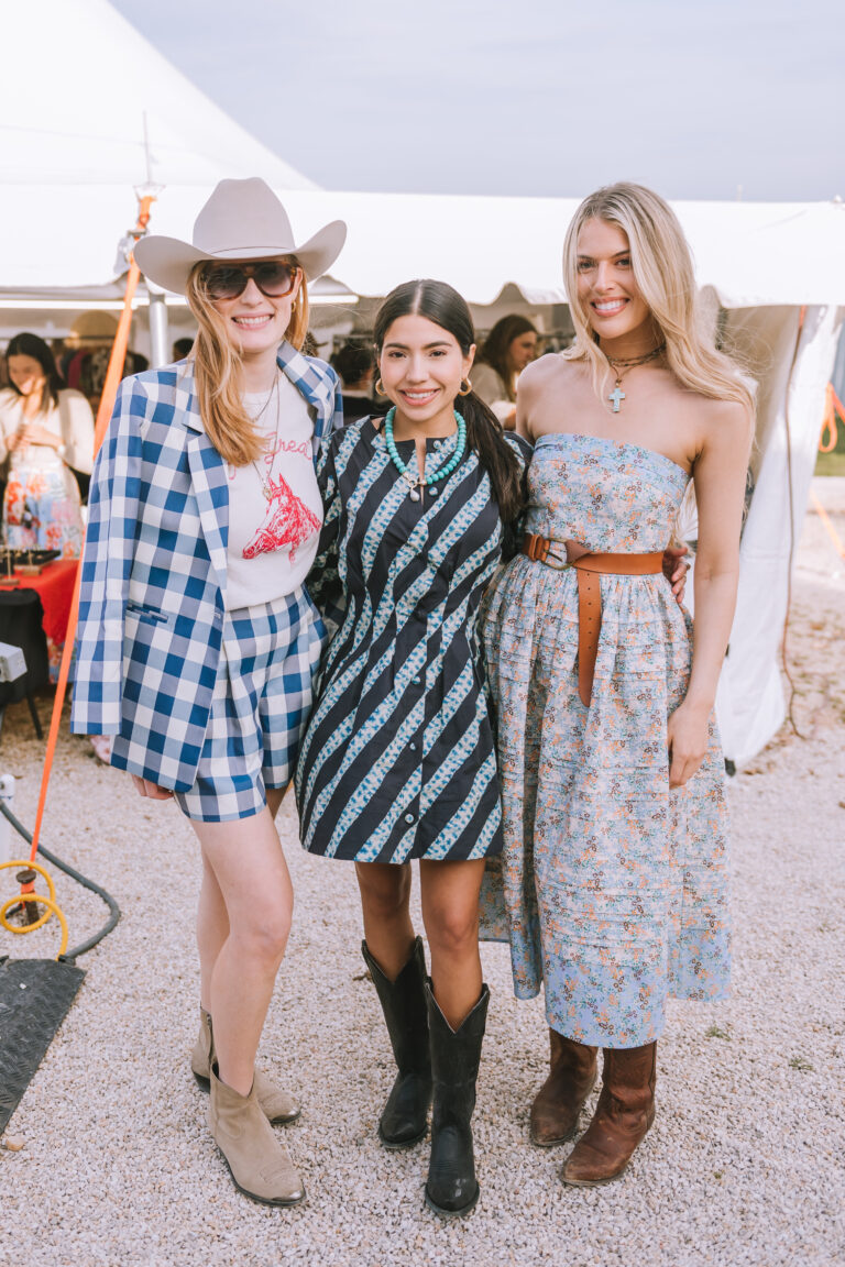 The Real Beginner's Guide to the Round Top Antique Shows: Shopping ...