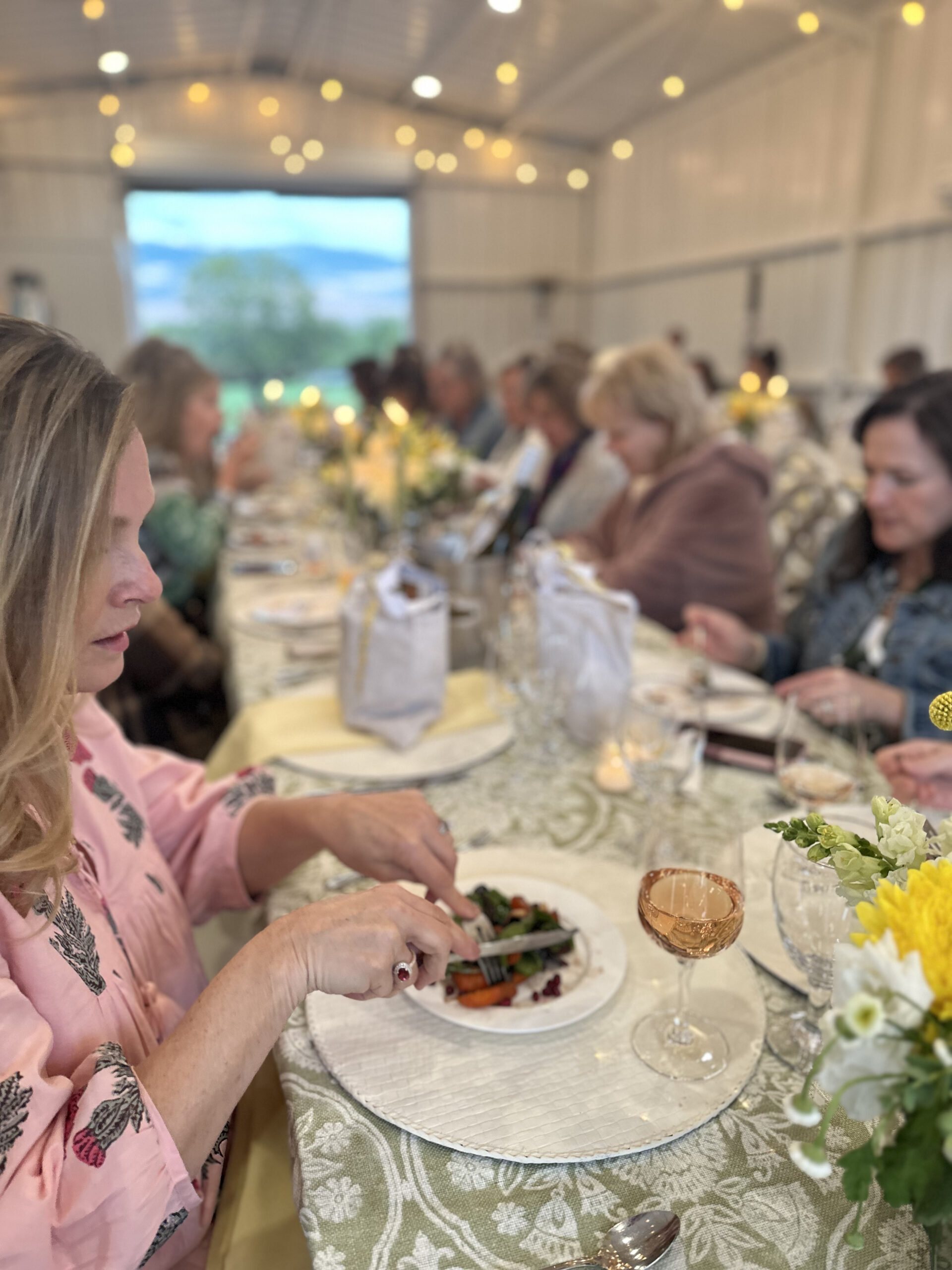 Kim Hoegger Spring Farmhaus Dinner Delight: Dallas Designer Sets the ...