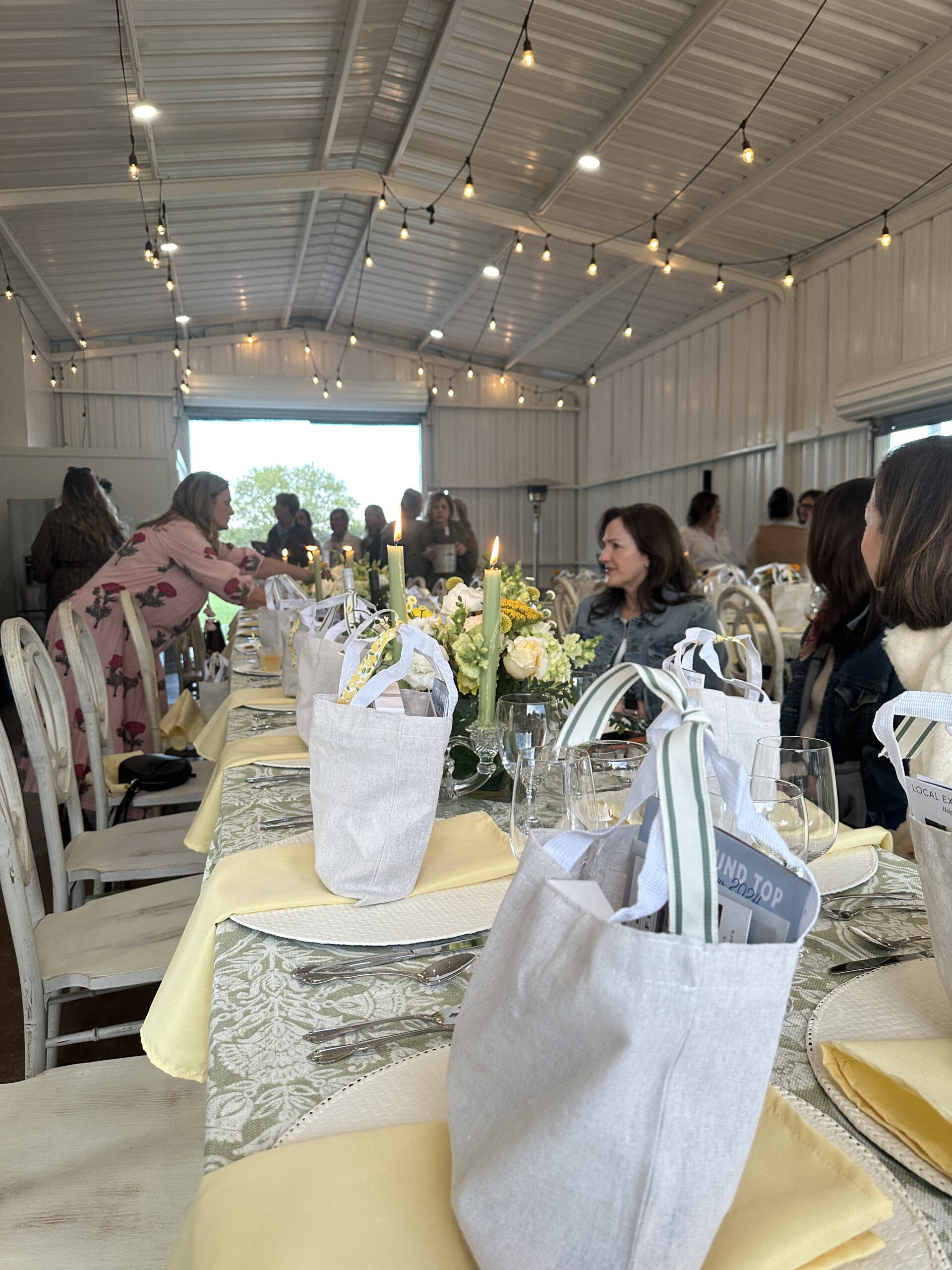Kim Hoegger Spring Farmhaus Dinner Delight: Dallas Designer Sets the ...