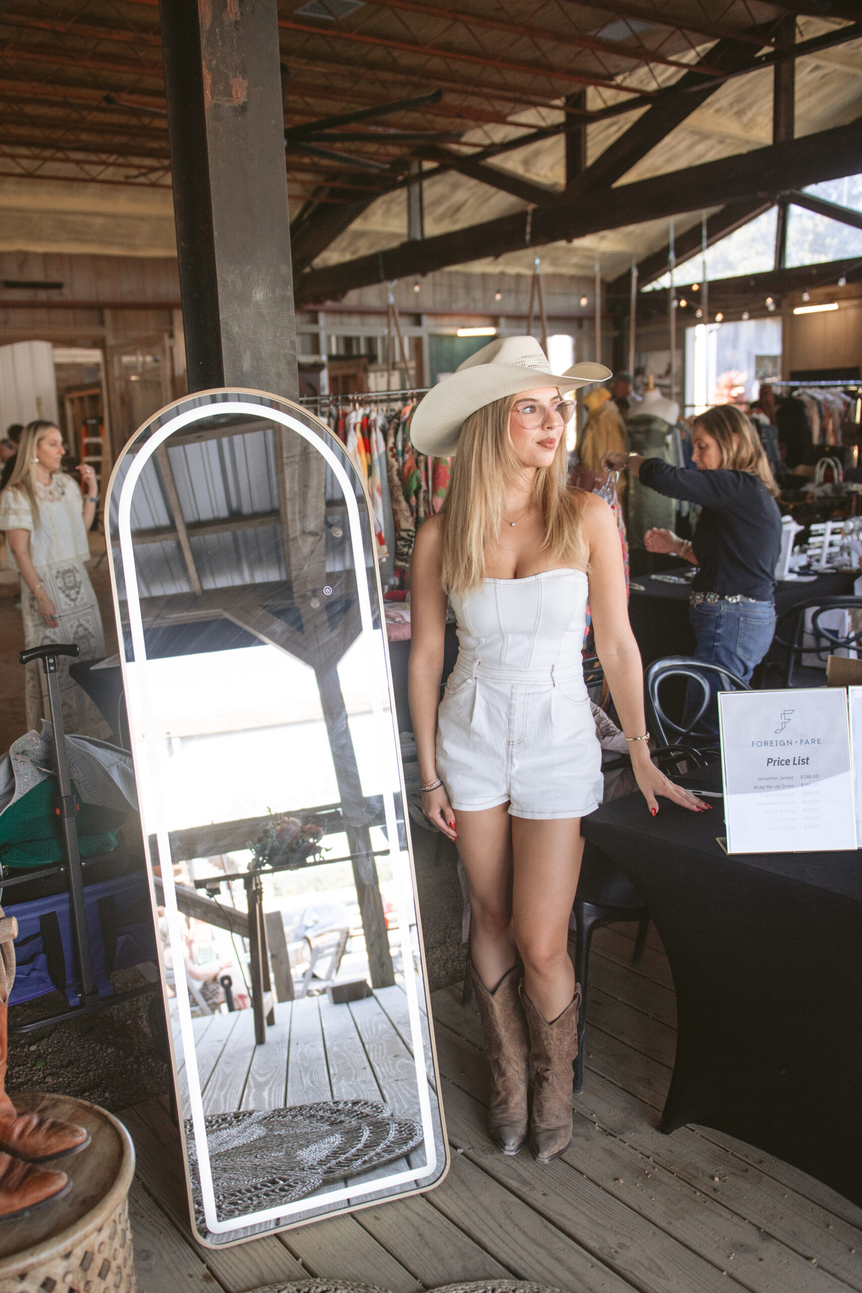 Late Night Luxury: Shopping Event of the Season Shakes up The Halles ...